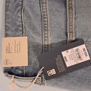 Universal Thread | Jeans | Universal Thread 24w Medium Wash Cropped ...